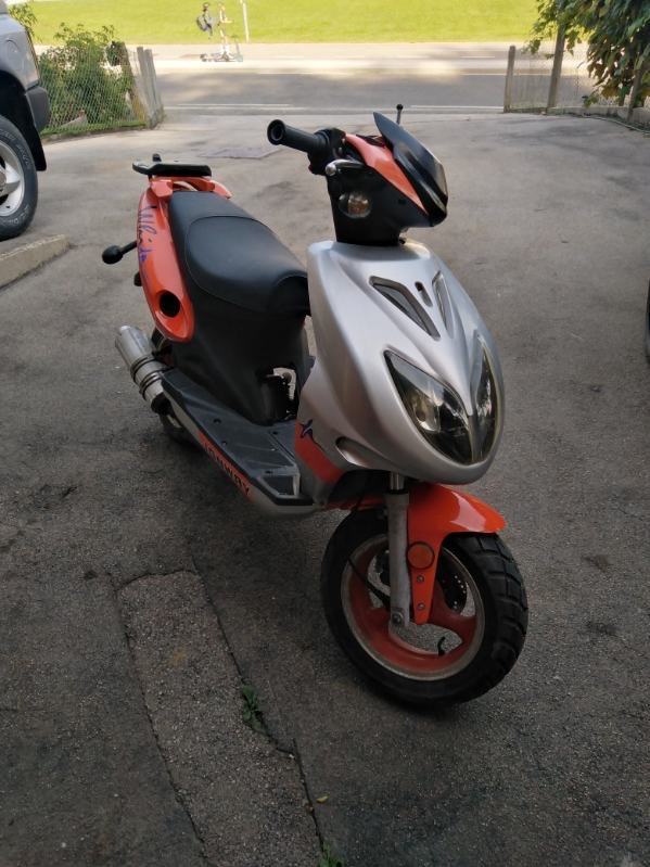 Keeway Jonway YY50QT - 28 50 cm3, 2007 l.