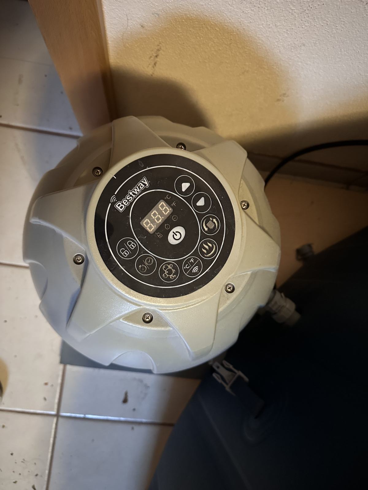 Jacuzzi Lazy spa Milan za 4 osebe