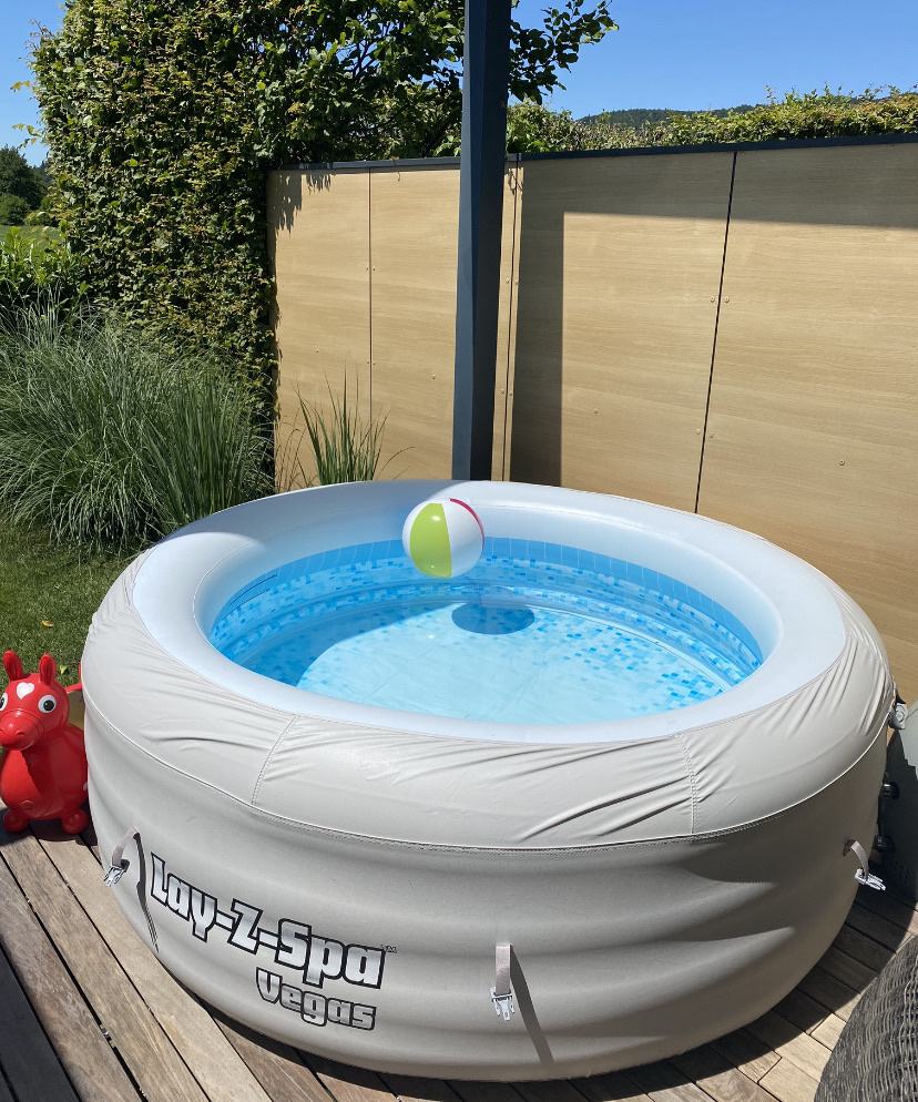 Lay-Z-SPA jacuzzi