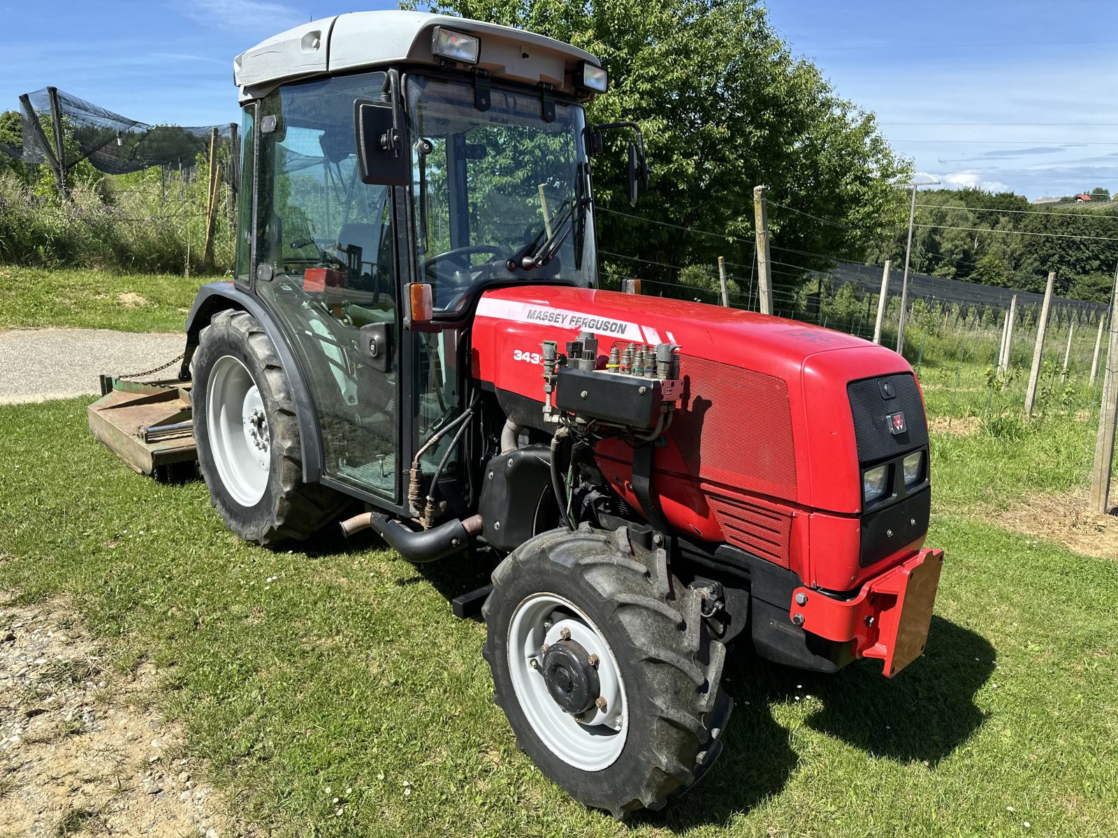 Massey Ferguson 3435GE - VINOGRADNIŠKI