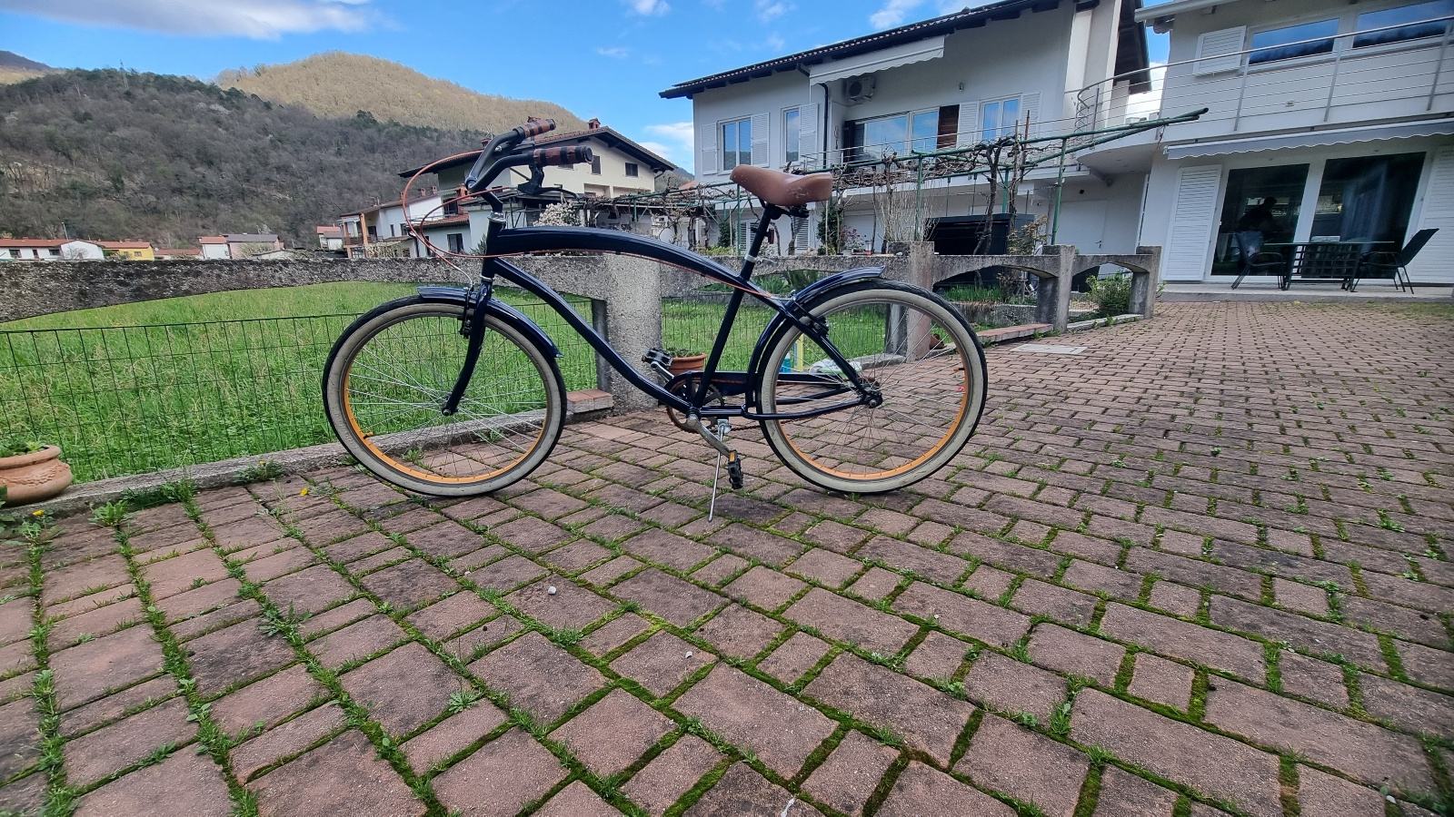 Mestno chopper kolo atraktivnega videza