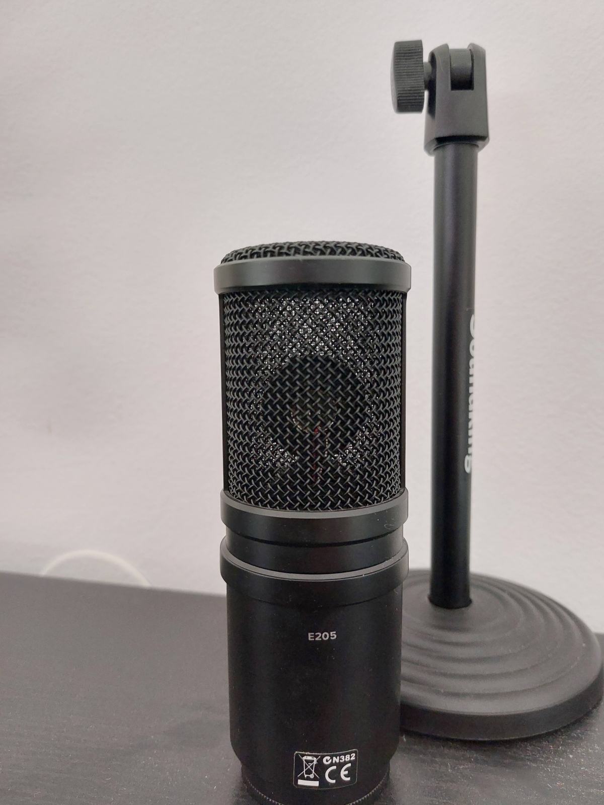 Mikrofon Superlux E205