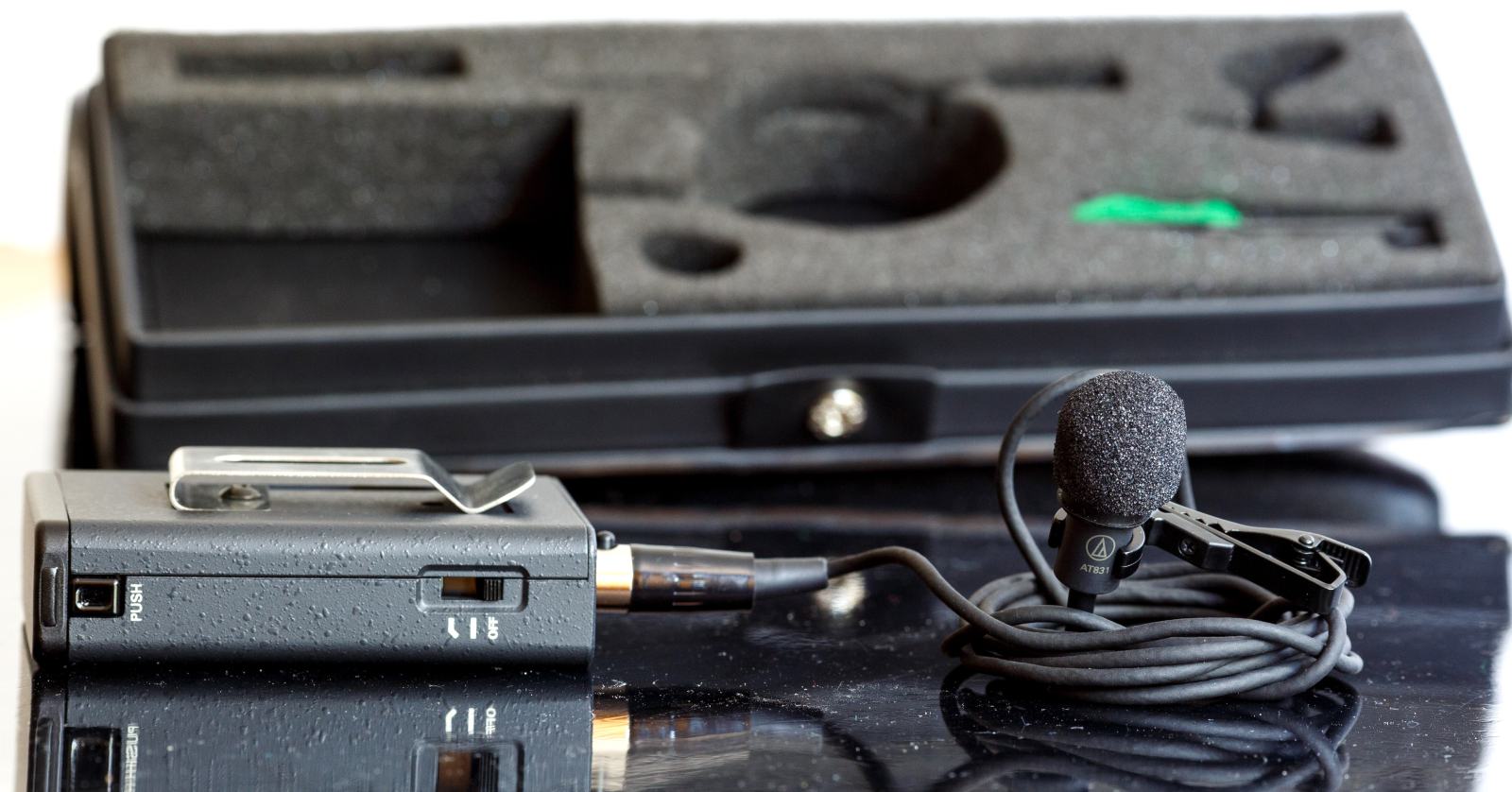 Audio Technica žični kravatni mikrofon AT831 + AT8531