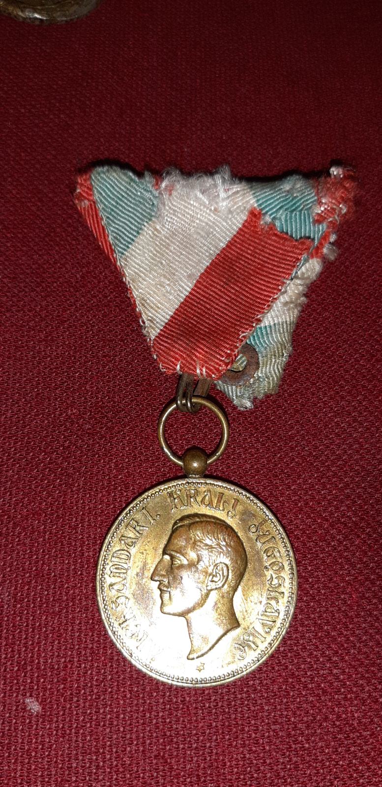 KRALJEVINA JUGOSLAVIJA MEDALJA ZA ZASLUGE KRALJEVOM DOMU 1927