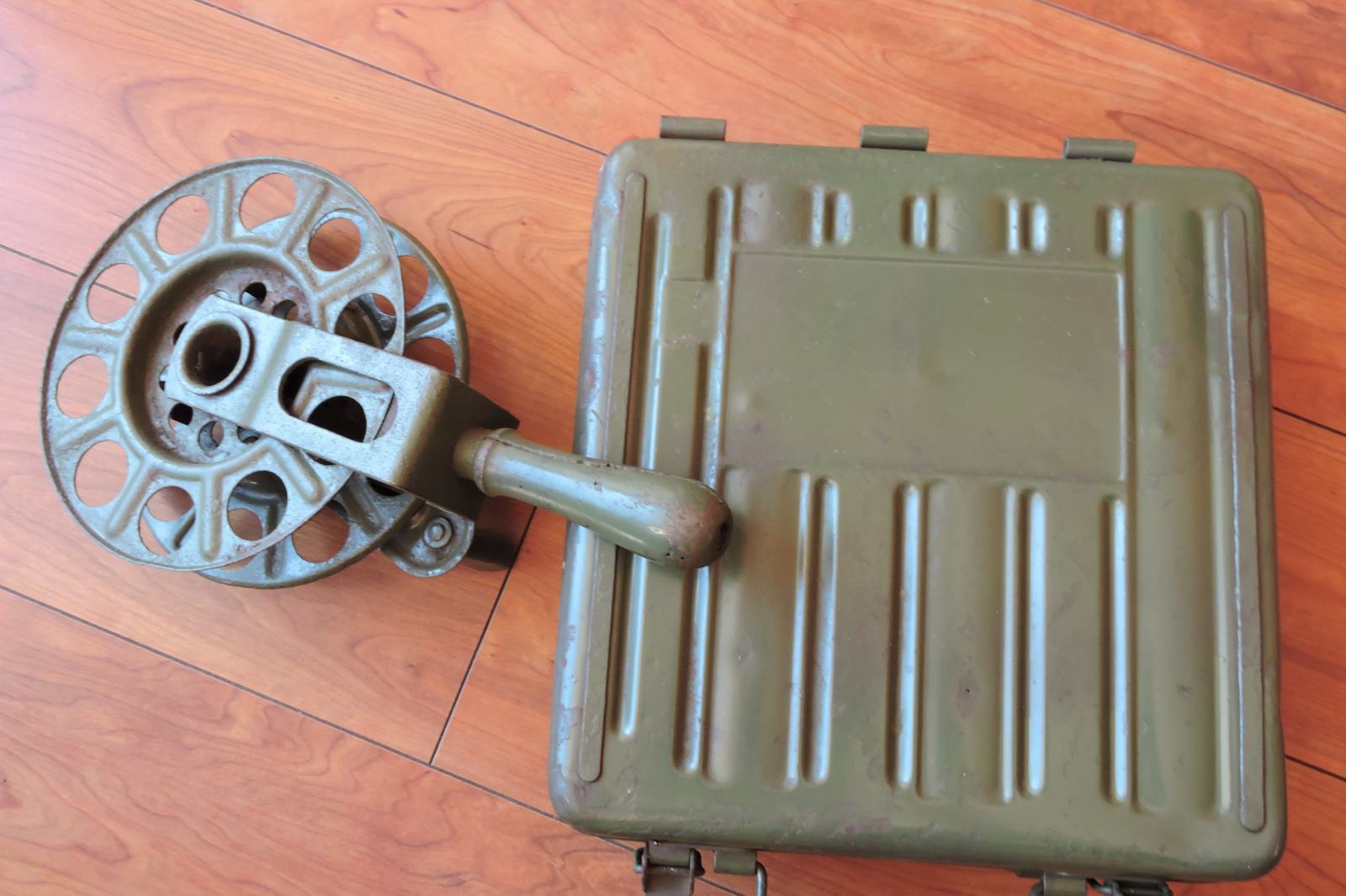 WW2 GERMAN TELEPHONE HAND-HELD CABLE REEL(KABEL ABSPULER)
