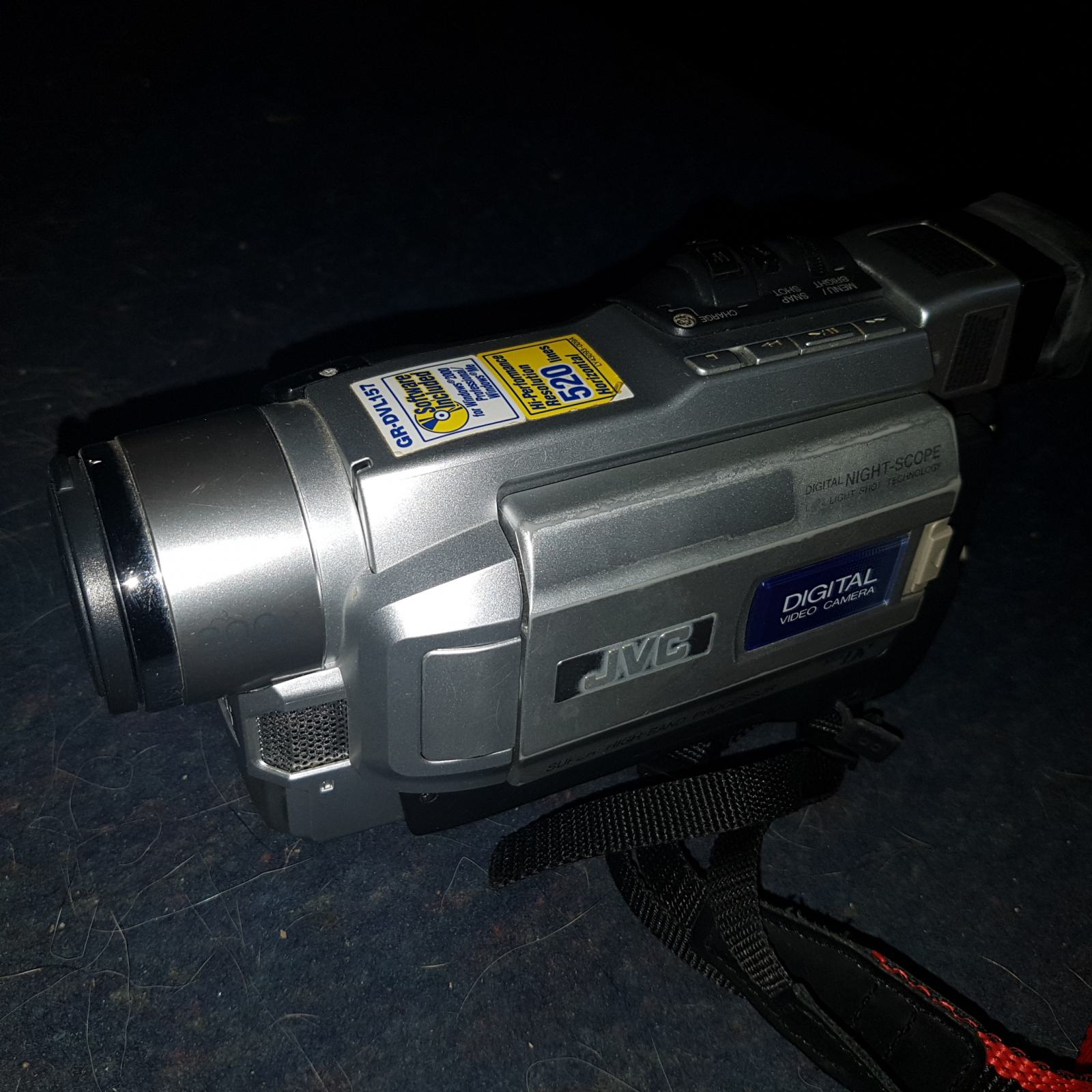 JVC Mini DV kamera GR-DVL157E