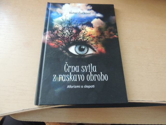 ČRNA SVILA Z RASKAVO OBROBO V. ČUČKOVIČ ZALOŽILO ZDRUŽENJE PRIJATELJEV