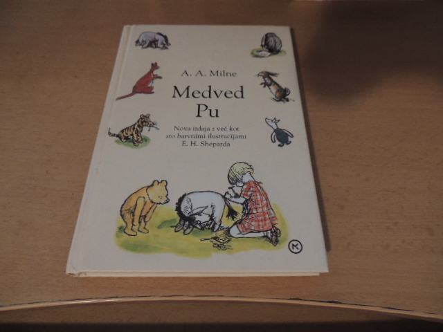 MEDVED PU A. A. MILNE MLADINSKA KNJIGA 2021