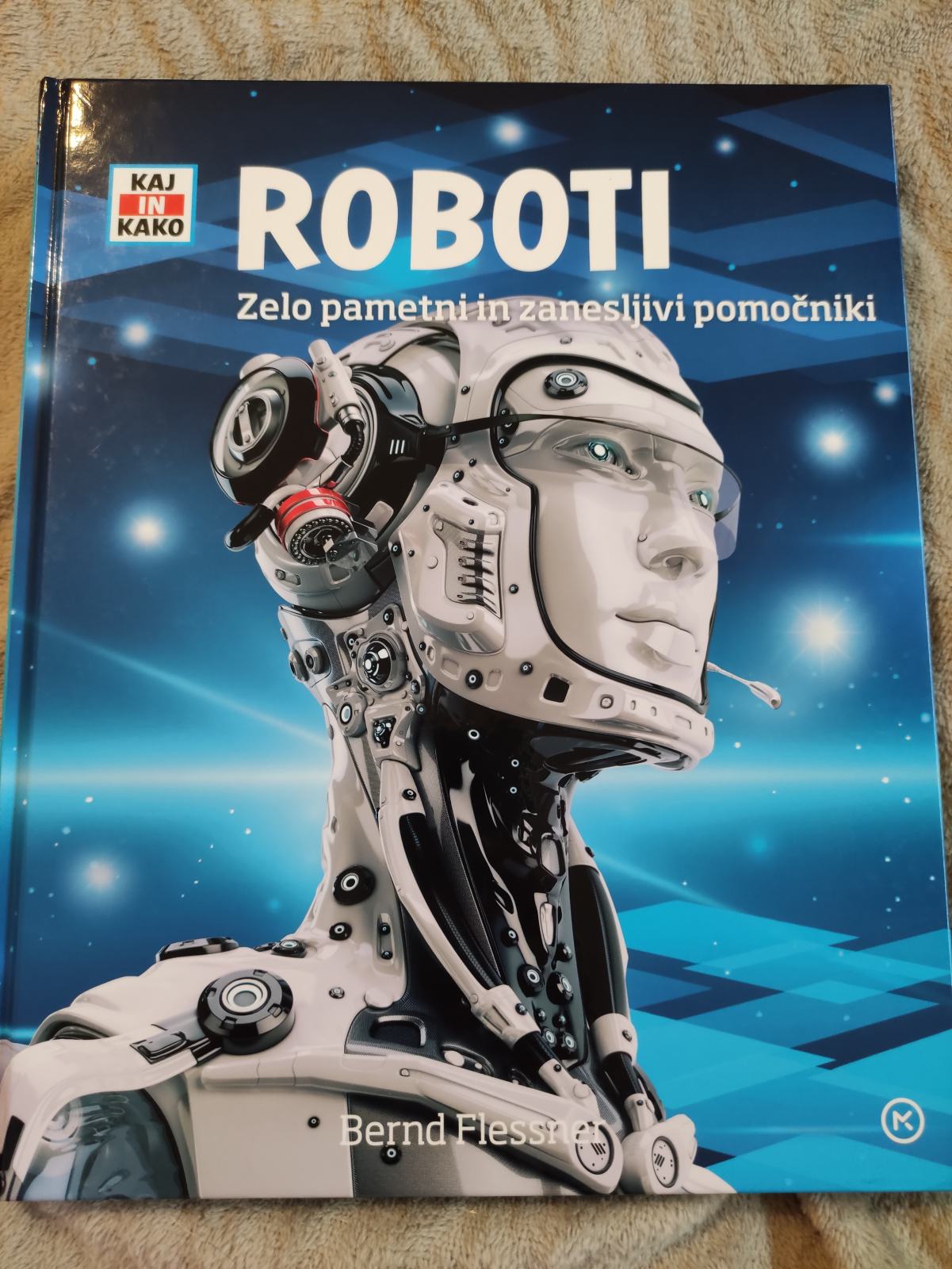 Roboti