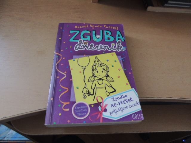 ZGUBA: DNEVNIK; ZGODBE NE-PREVEČ PRILJUBLJENE ŽURERKE R. R. RUSSELL