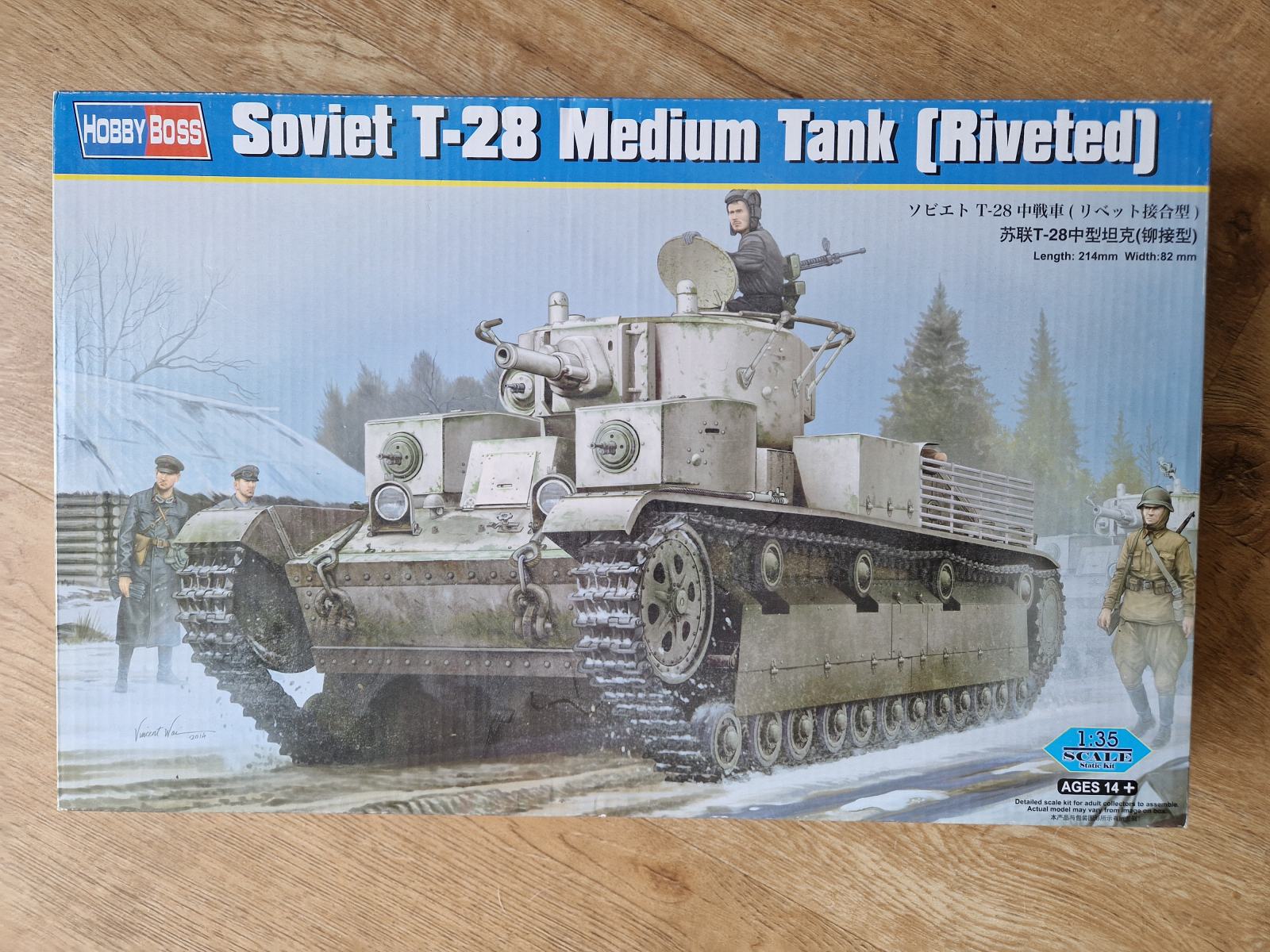 Maketa Hobby Boss Soviet T-28 Medium tank (Riveted)