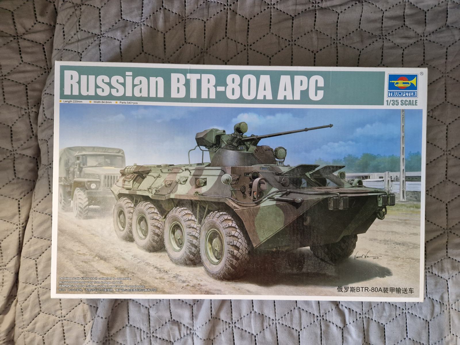 Maketa Trumpeter Russian BTR-80A APC