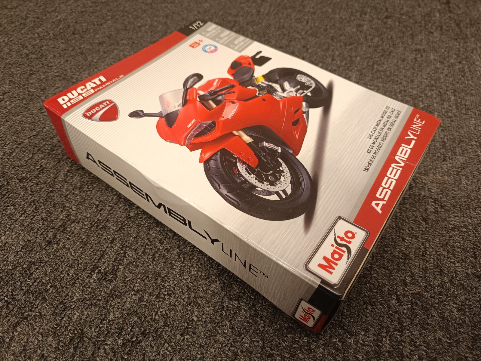 Model motocikla Maisto DUCATI Panigale 1199 v merilu 1:12