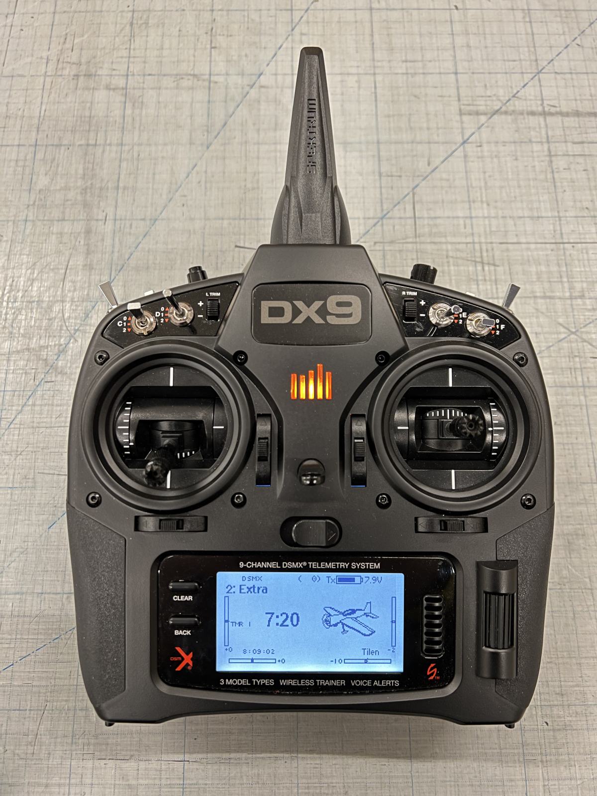 RC Komanda Spektrum DX9 Black Edition