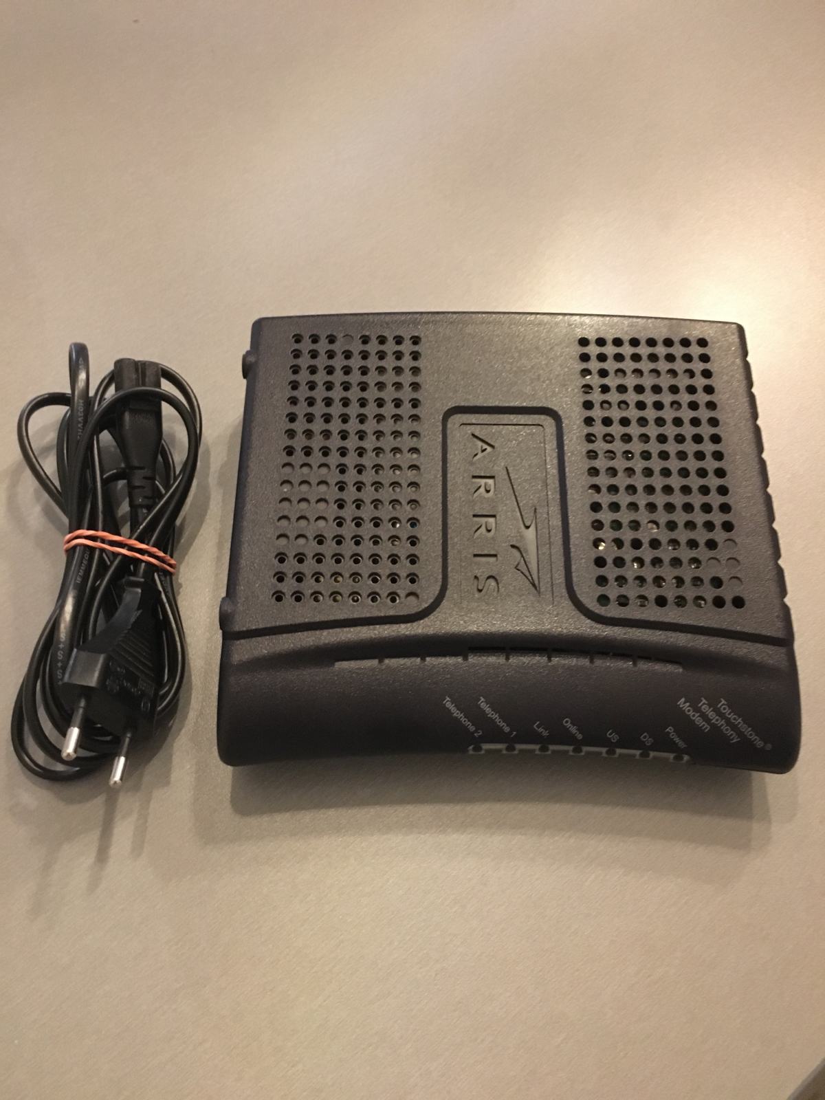 Kabelski modem Arris TM602B/DM