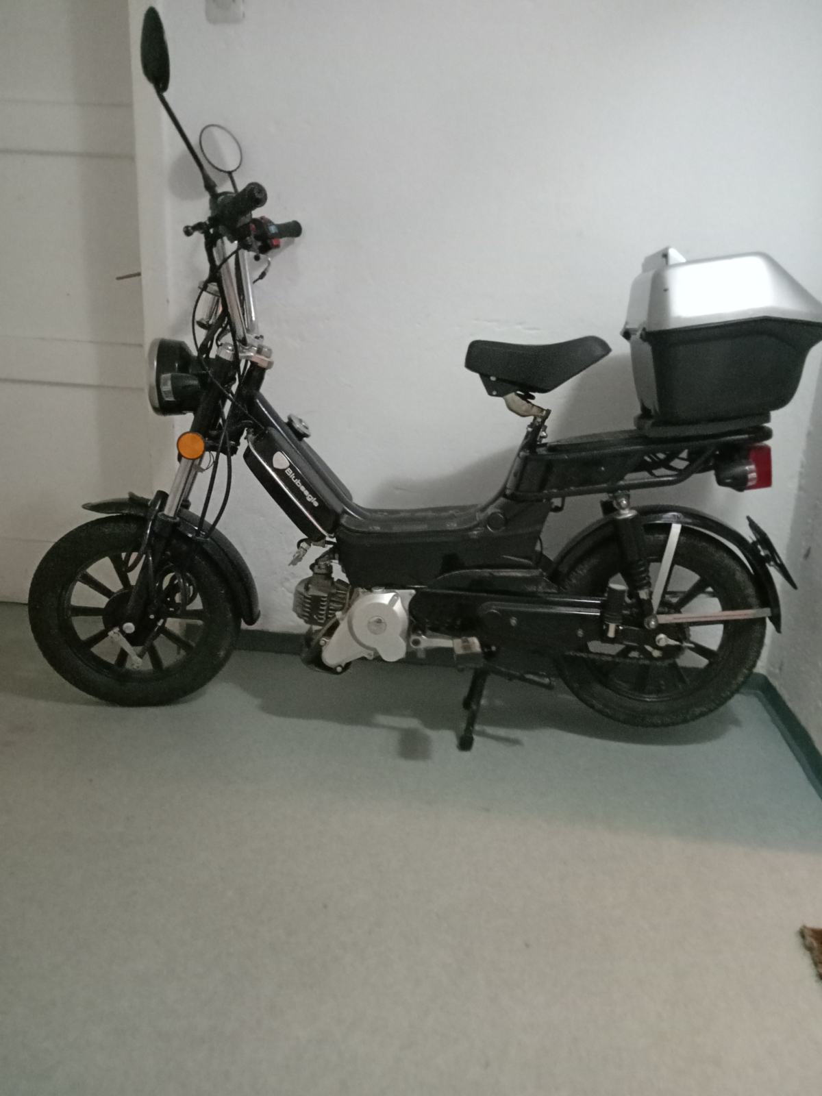 Druge znamke Moped 25/km na uro 49 cm3, 2016 l.