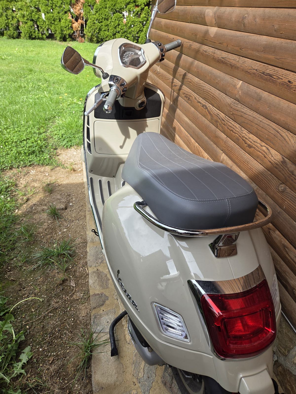 Piaggio Vespa 125 gts 125 cm3, 2023 l.