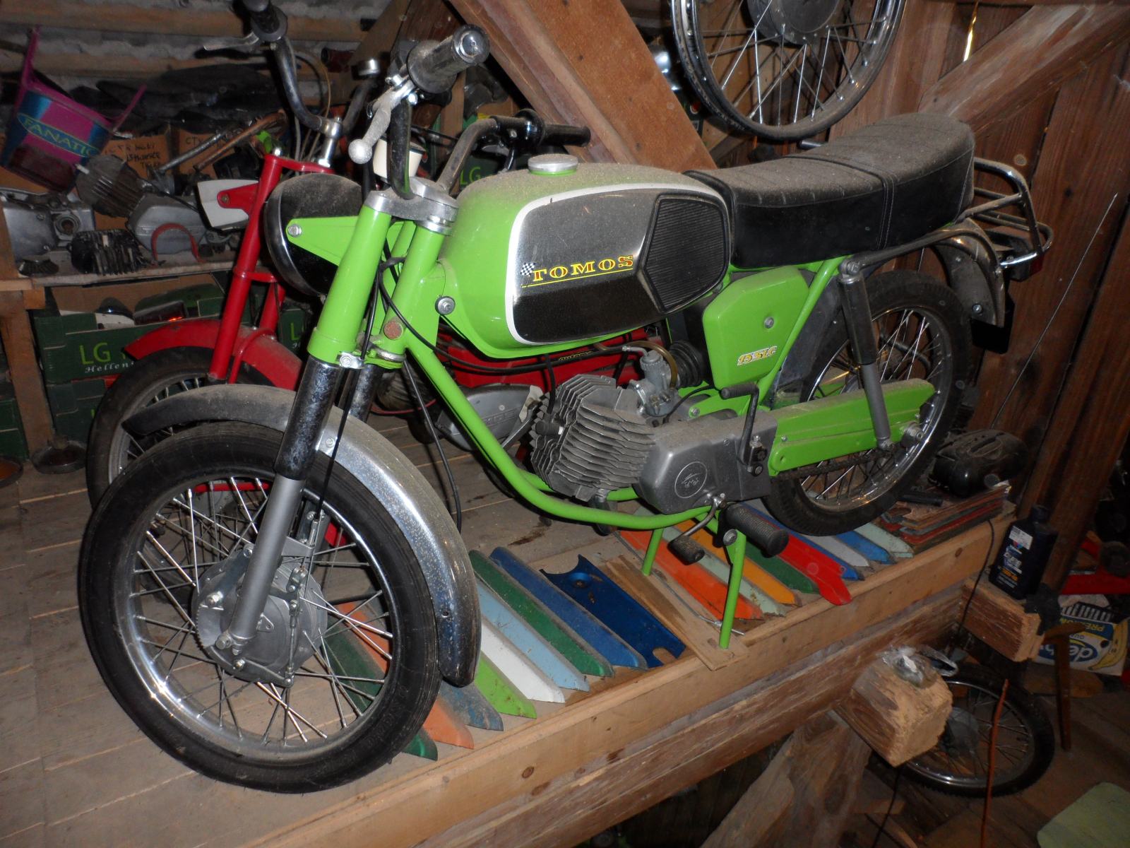 Tomos moped/deli in po delih razni mopedi, 1980 l.
