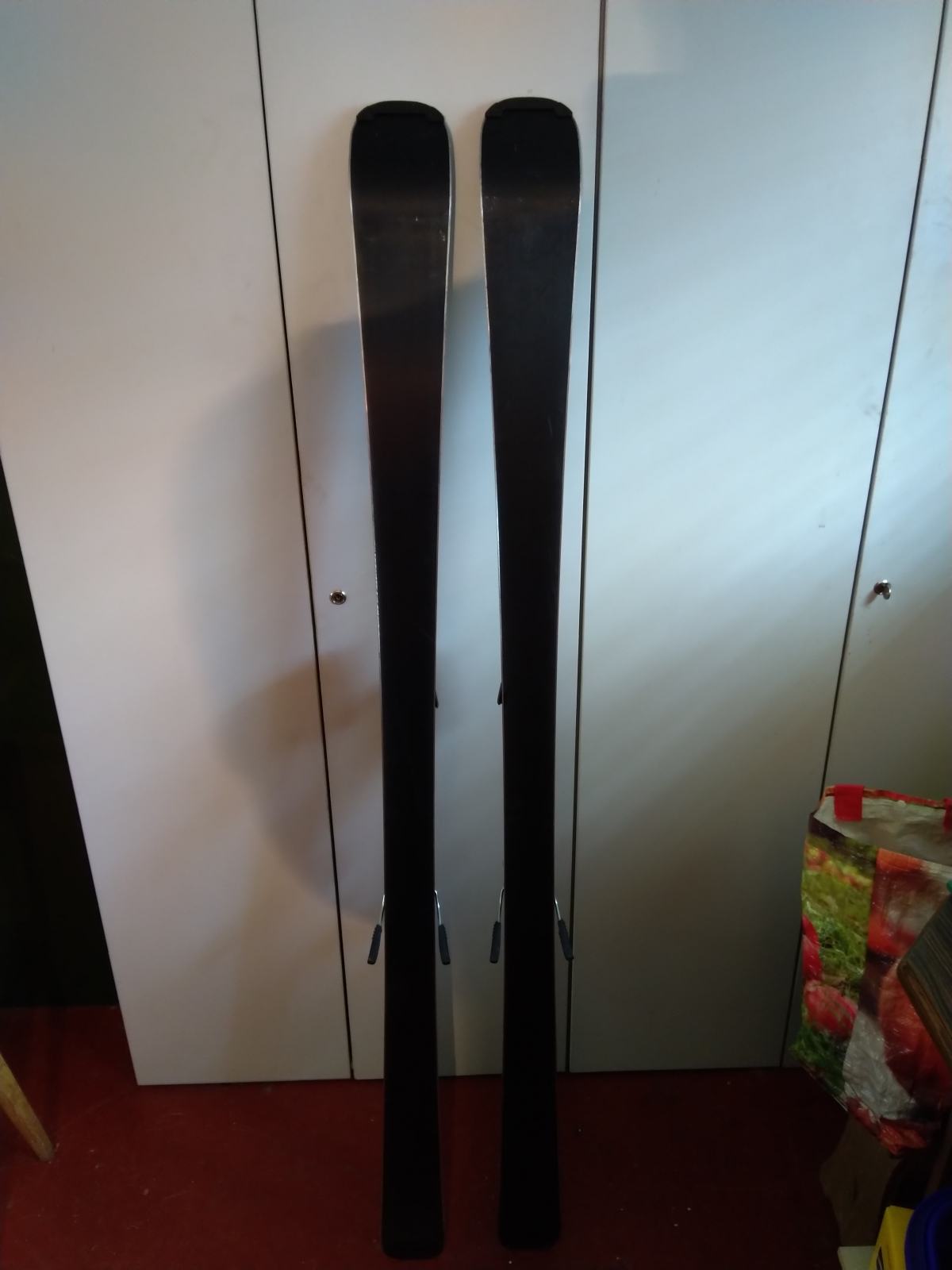 Elan smuči Waveflex 8 in vezi EL10