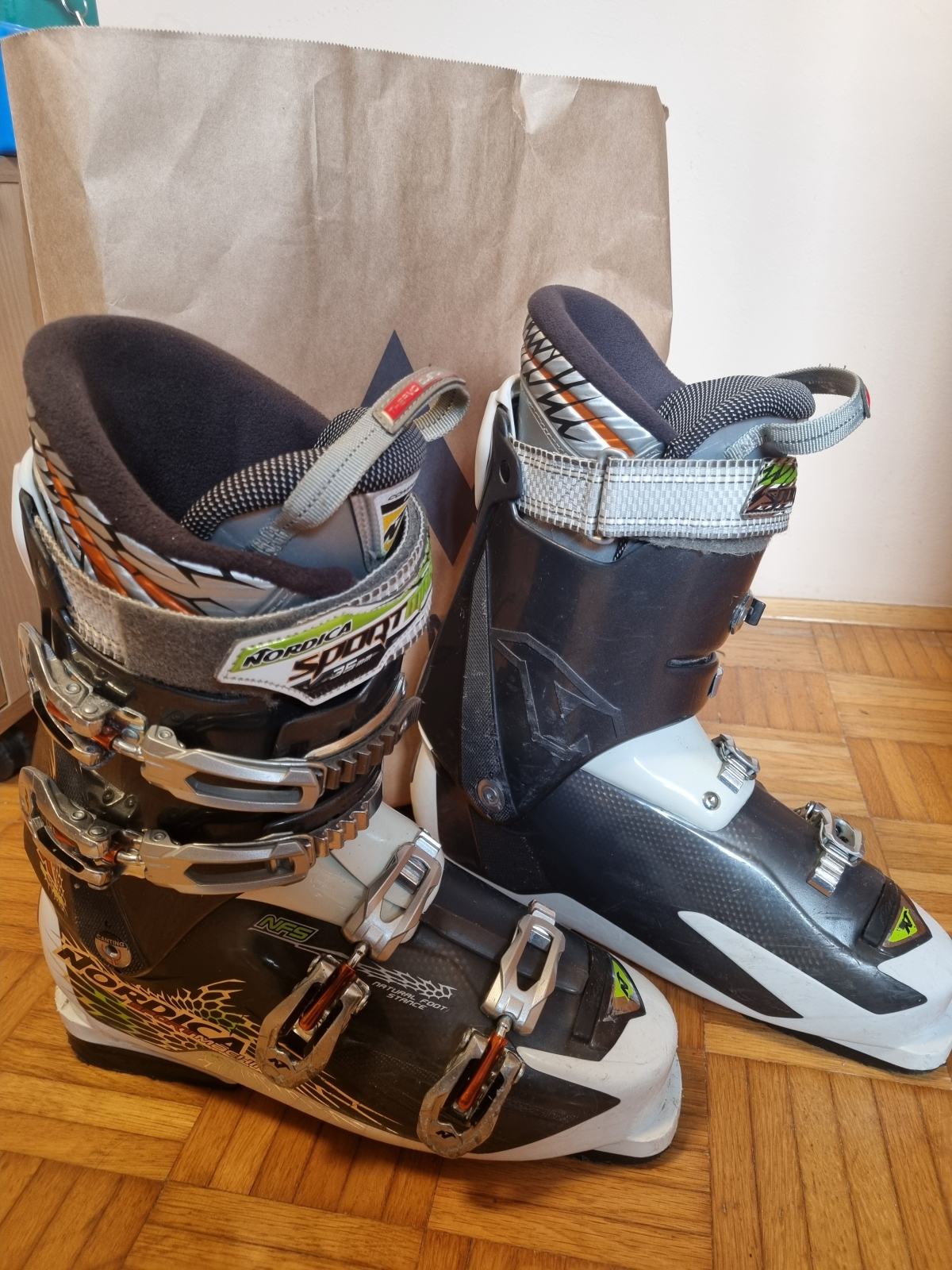 Smučarski čevlji NORDICA sport machine, dolžina stopala: 280-285 mm