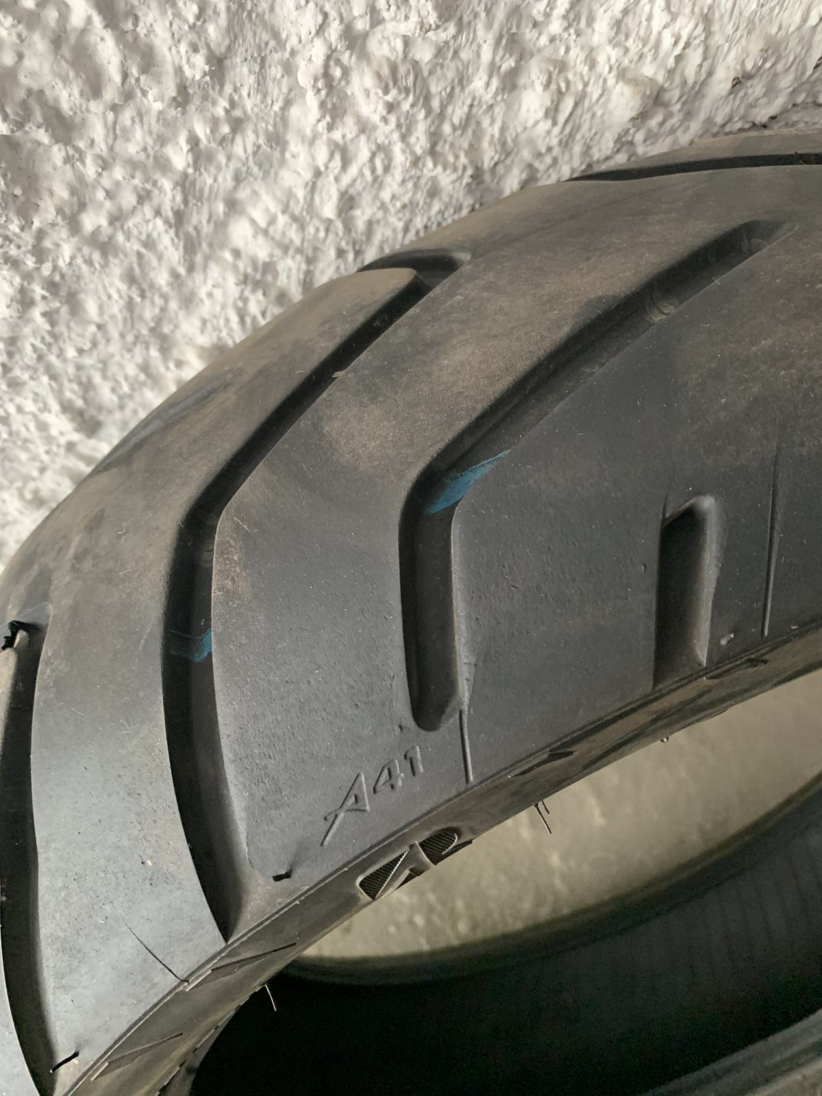 Komplet Bridgestone A41 za BMW 1200 in 1250 GS, LC