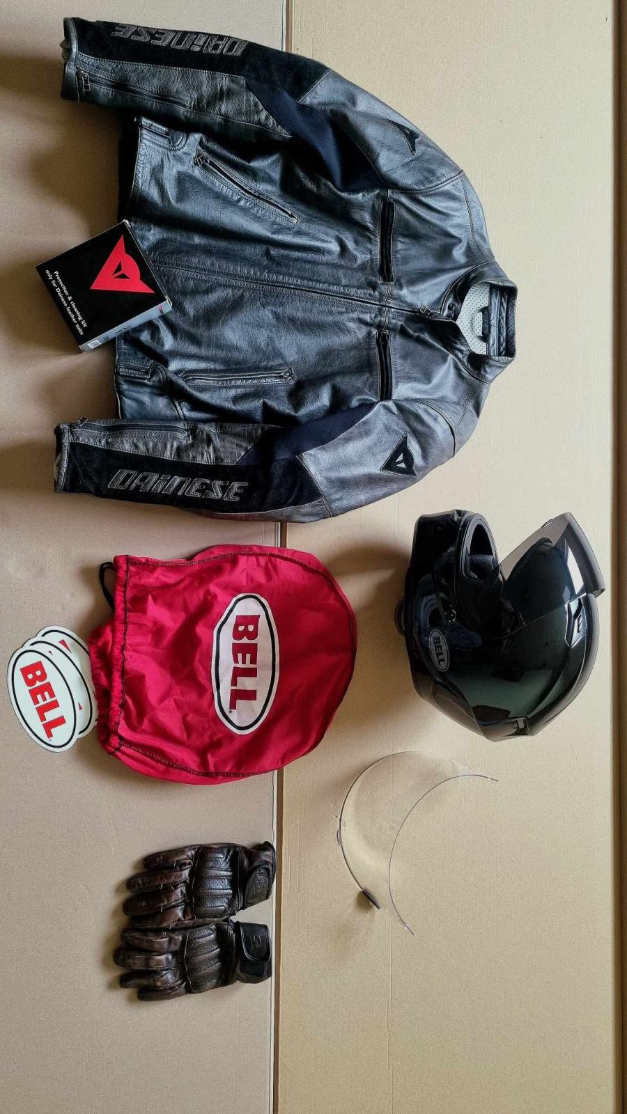 Moto oprema Cafe racer Dainese, Bell