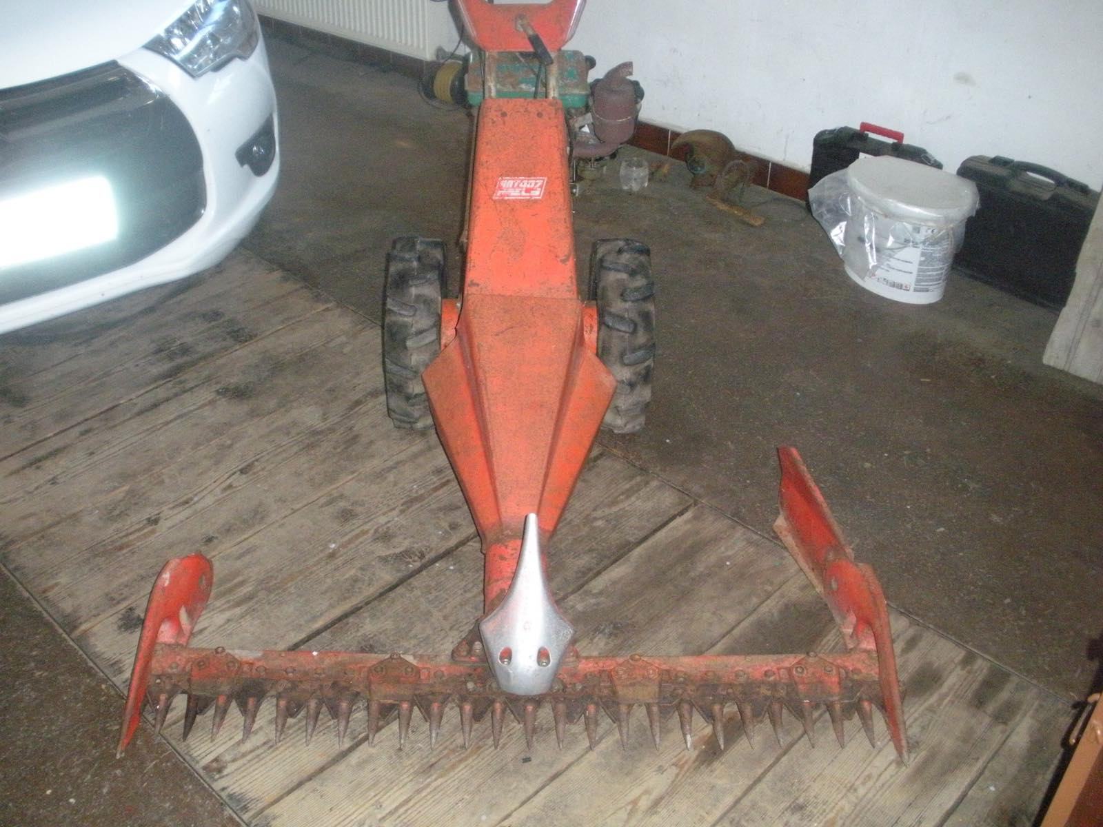 KUPIM KOSILNICO IMT 407