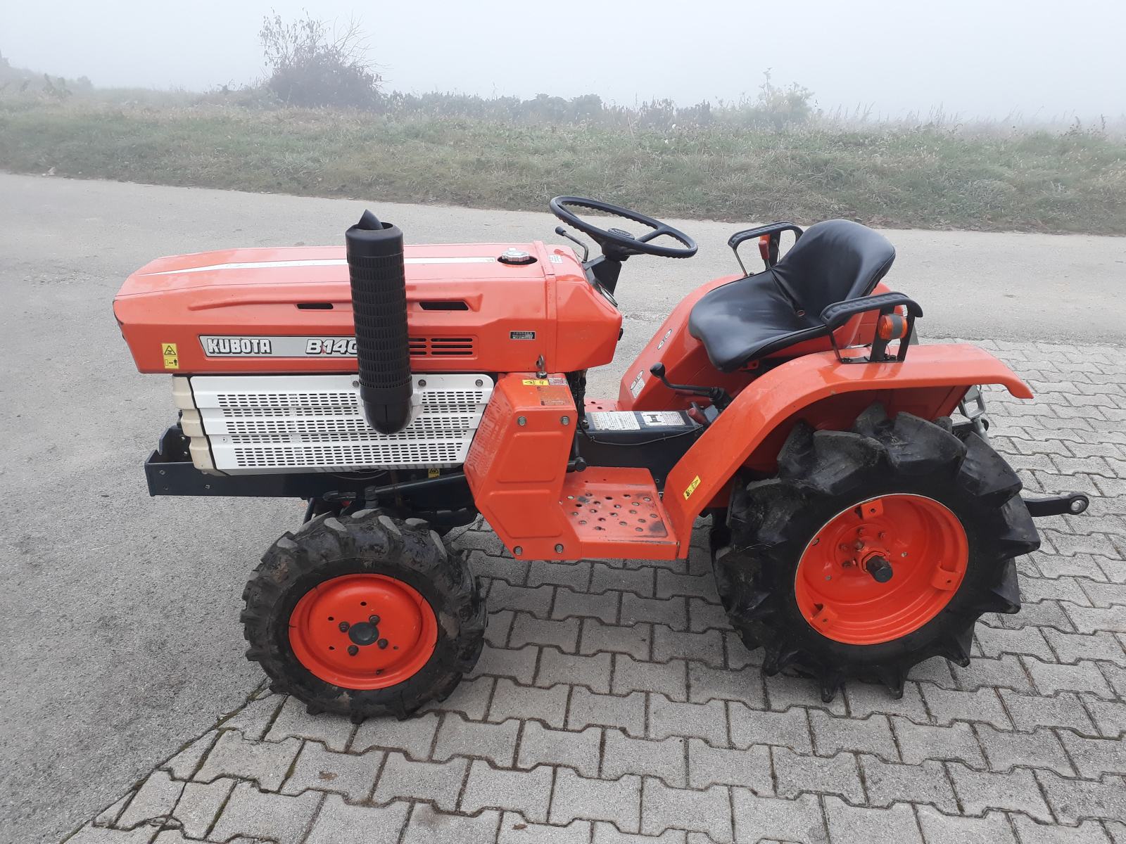Kupim KUBOTA, YANMAR, ISEKI, MITSUBISHI,...