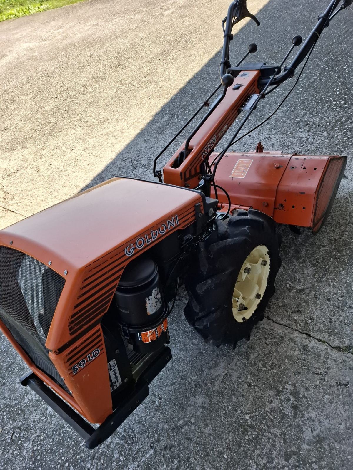 Motokultivator freza goldoni dizel 10 konjev