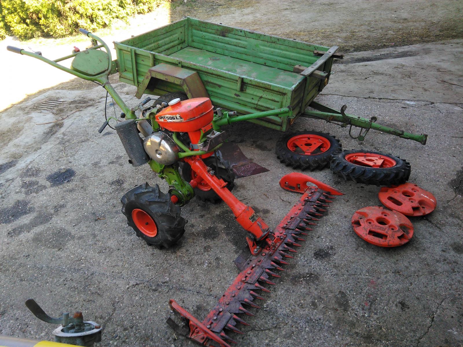 Motokultivator IMT 506 z koso prikolico p,ug