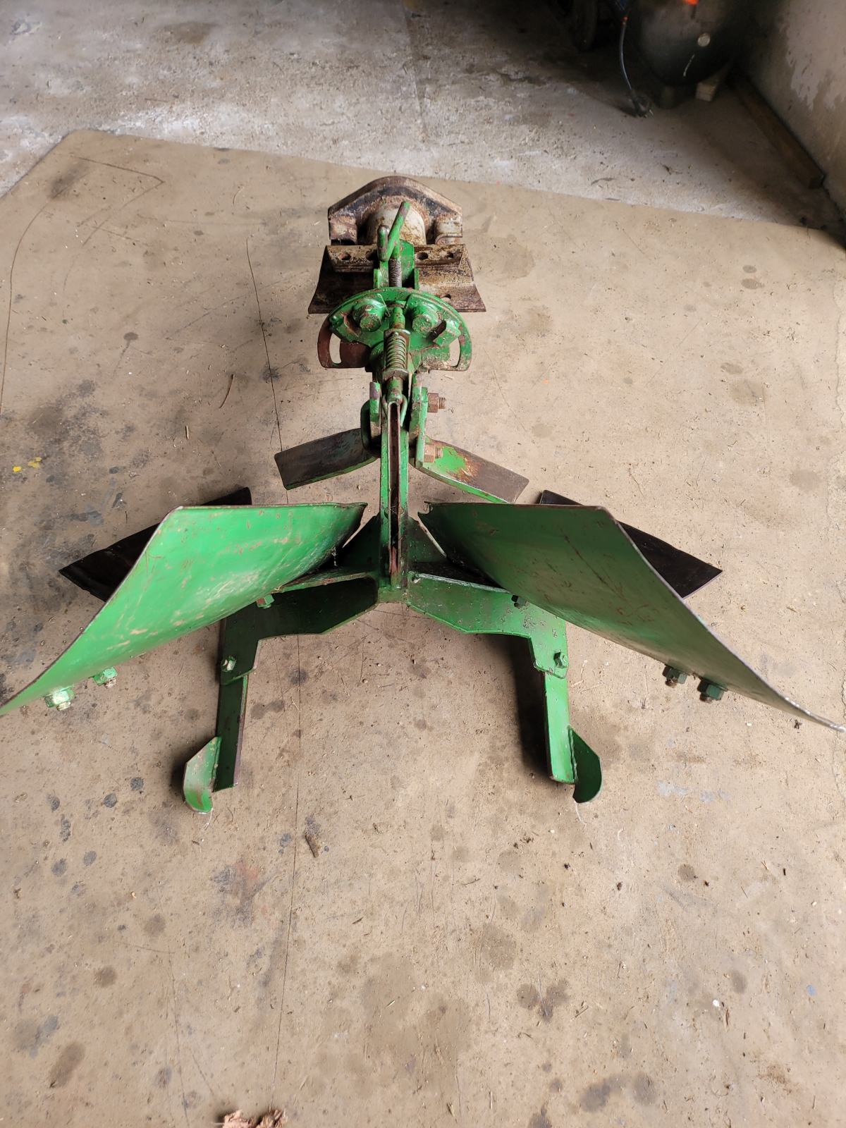 Plug za motokultivator