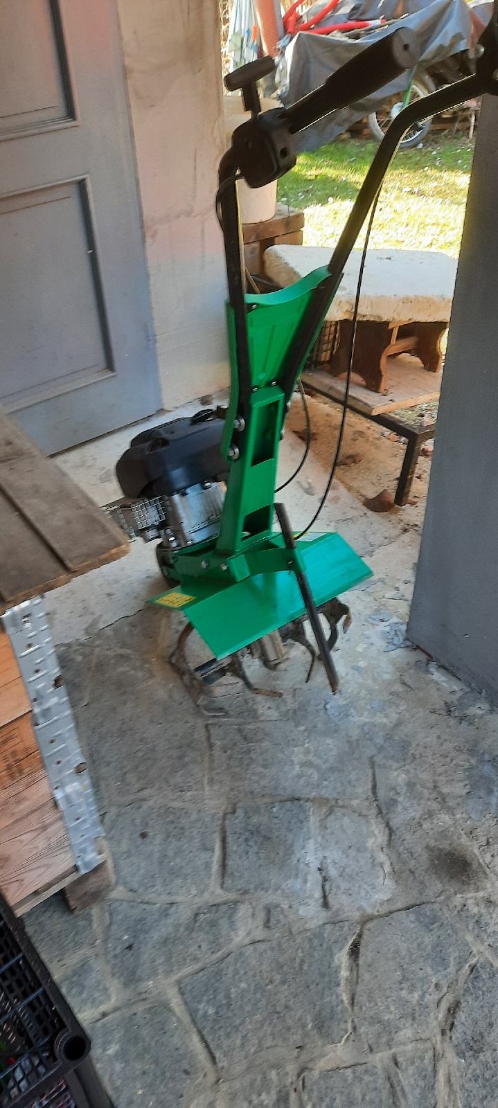 prekopalnik freza za vrt..