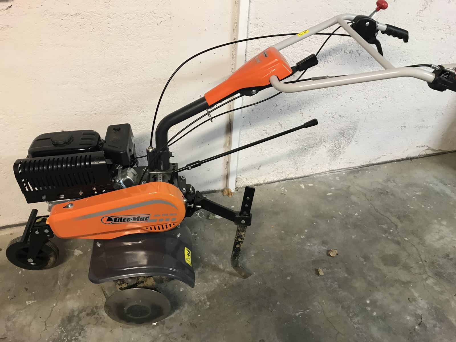 Prekopalnik OLEO-MAC MH 198 RKS