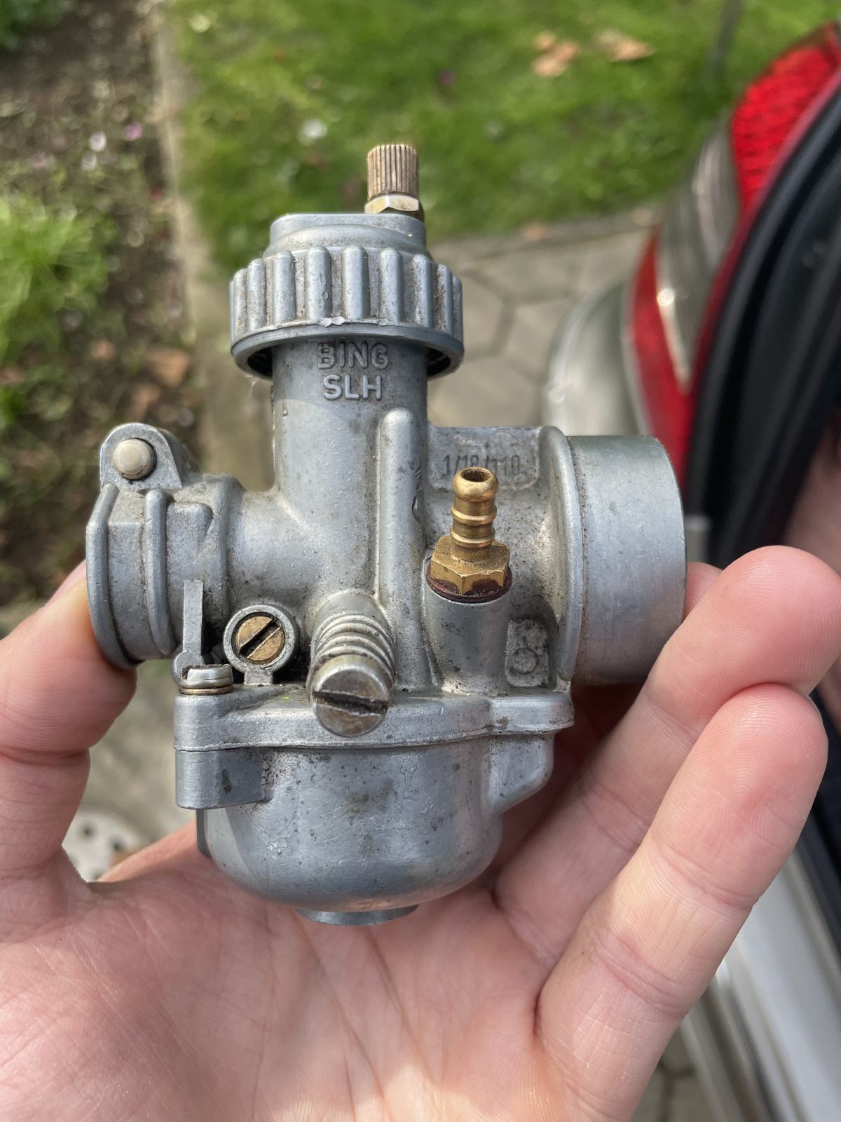 Bing 18 za motorje: 15 slc, bt, se, atx B