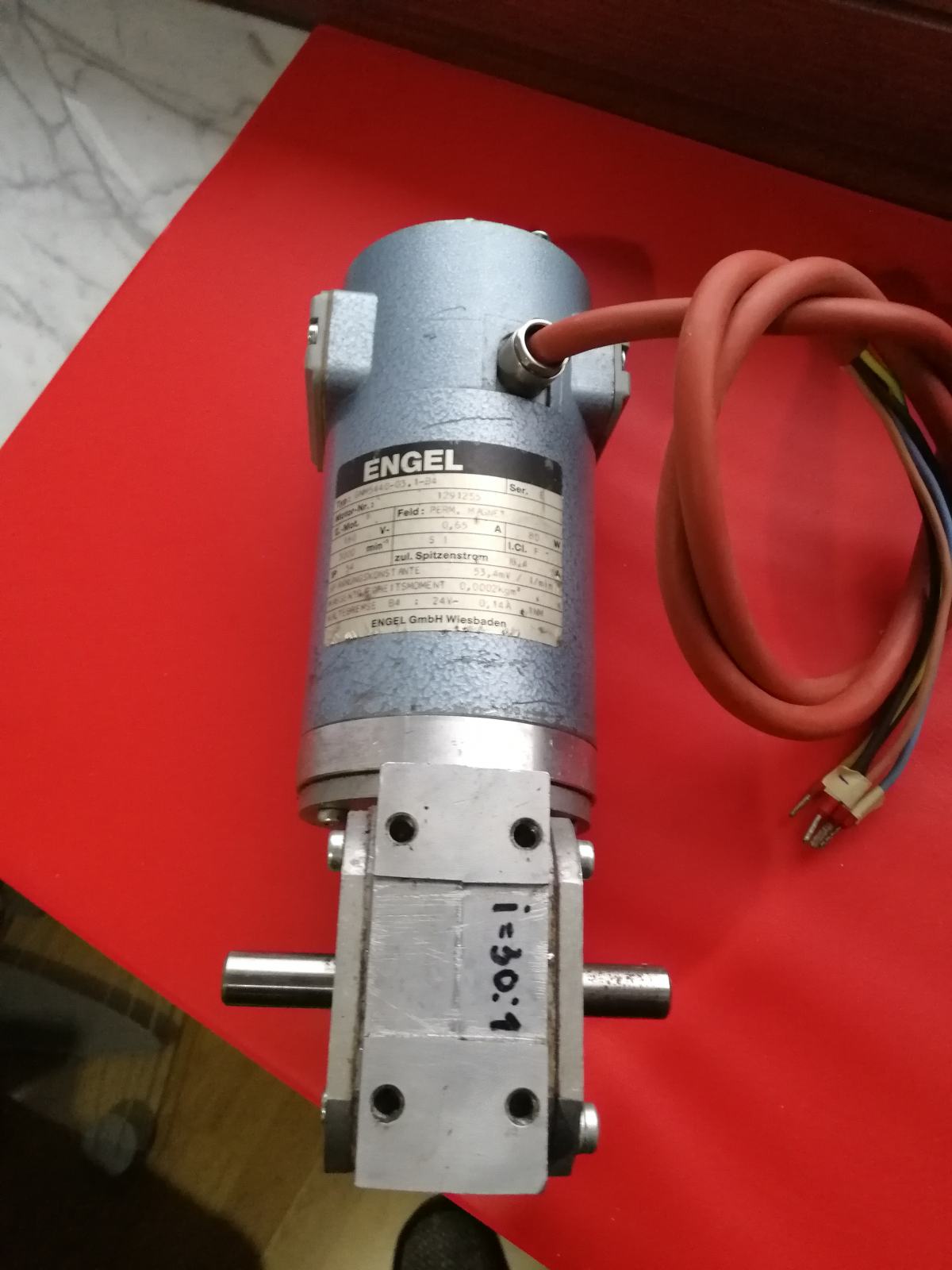 elektromotor z reduktorjem, reduktor