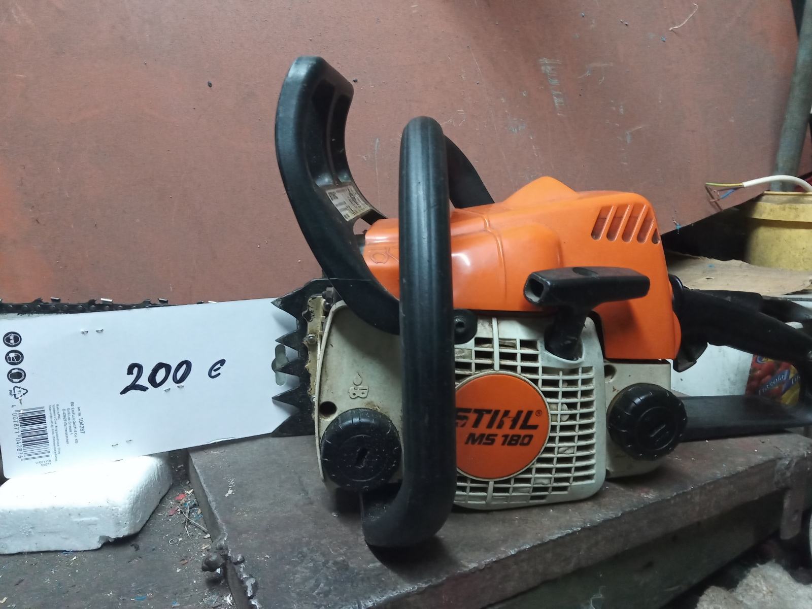 žaga stihl 180
