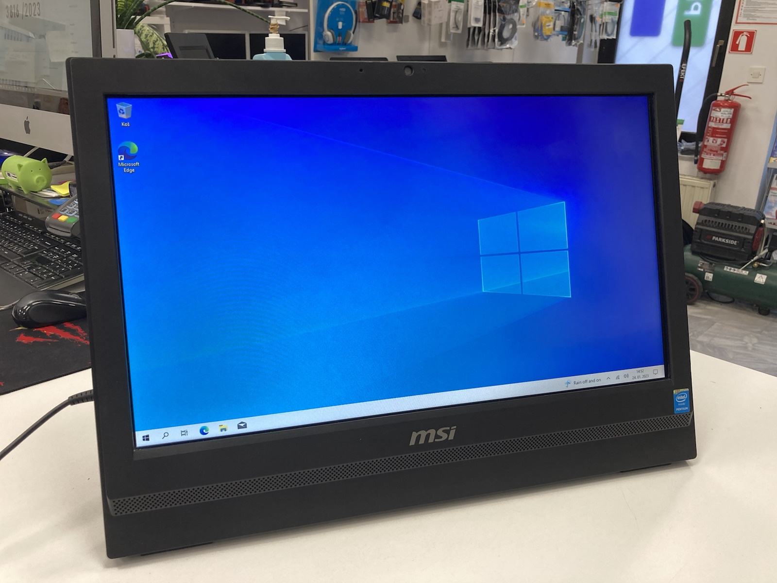 Računalnik AIO MSI aa75 i3 intel davčna blagajna touch ekran