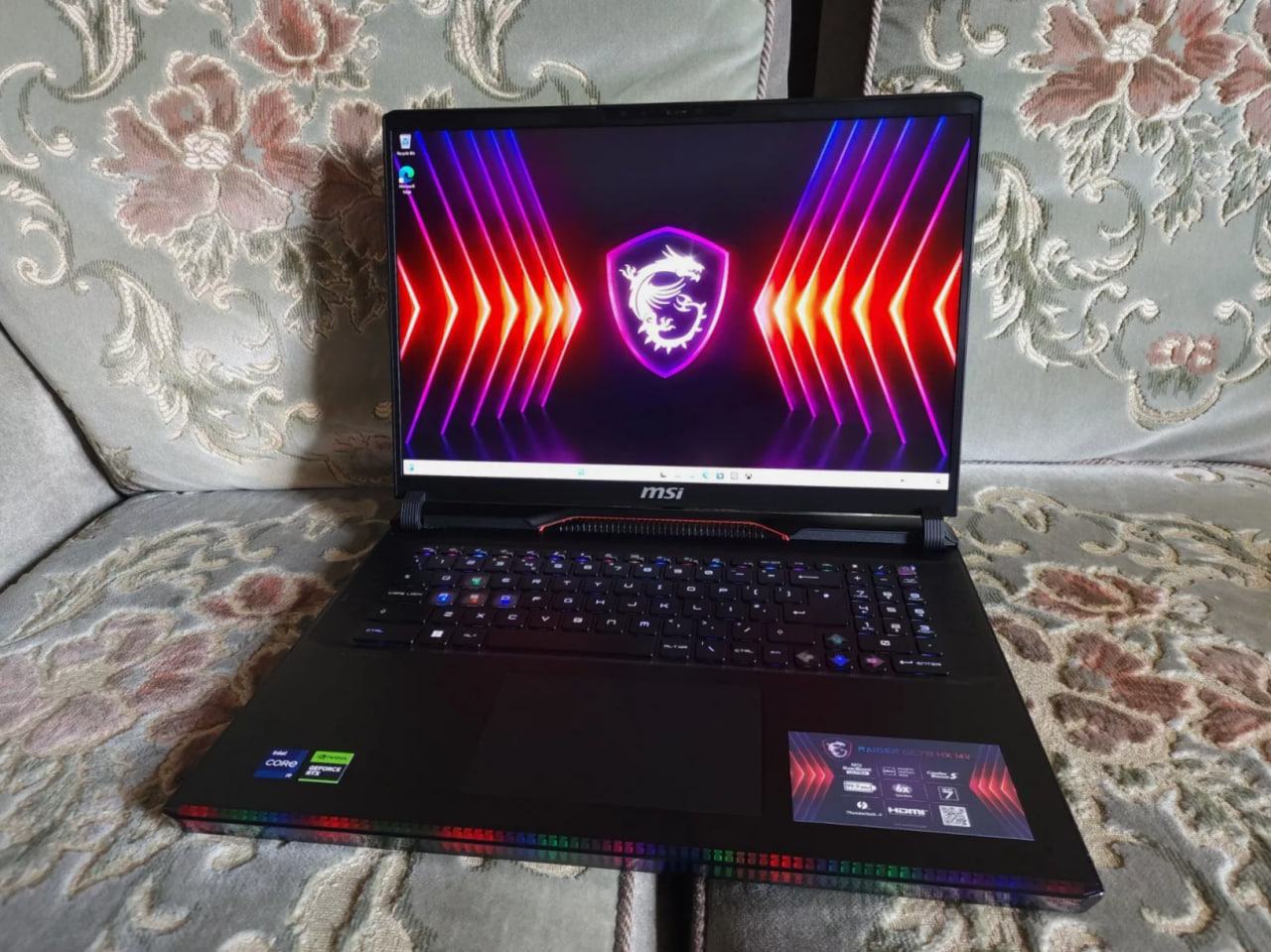 NOVO MSI Raider GE78HX 17 i9 14900HX RTX 4070