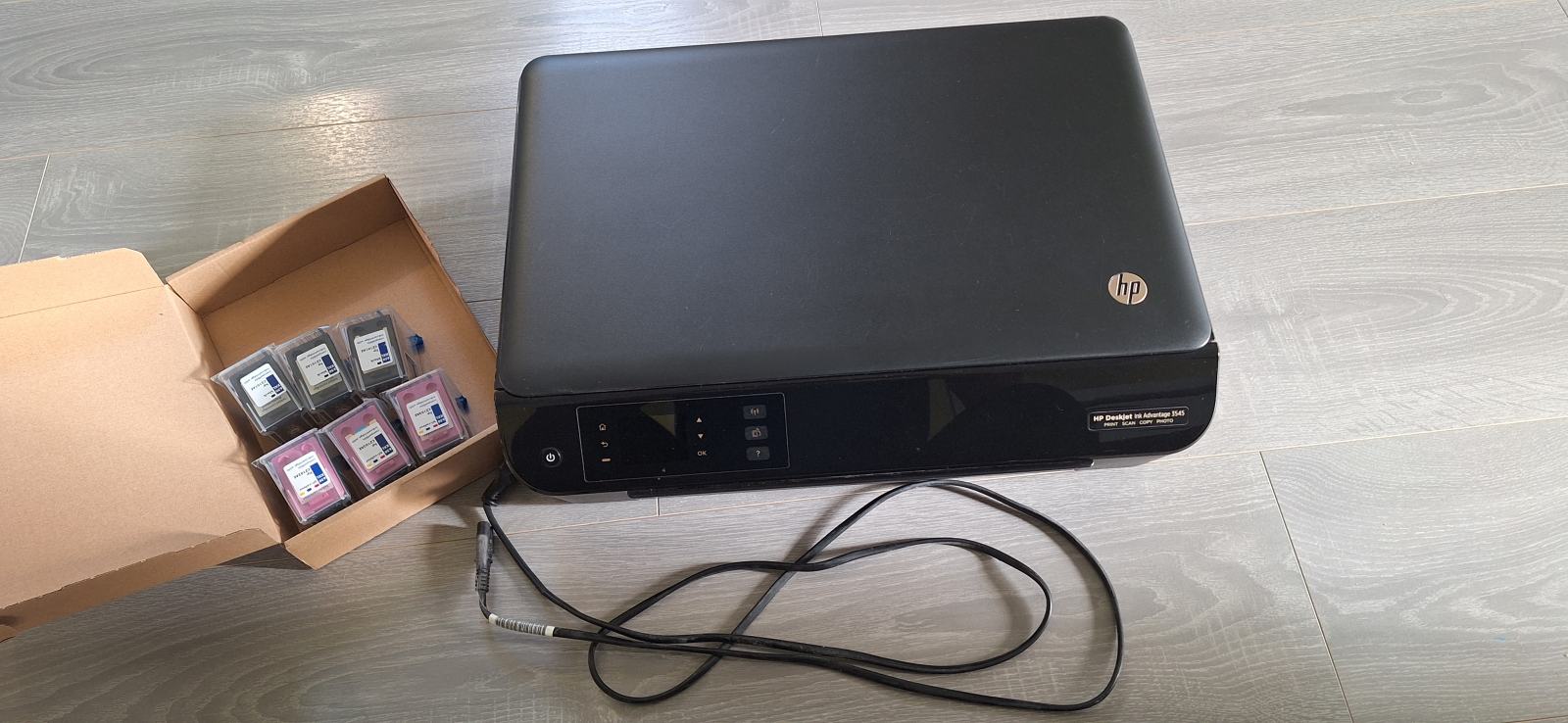 Tiskalnik HP DeskJet Ink Advantage 3545 + HP 650 kartuše (6x)