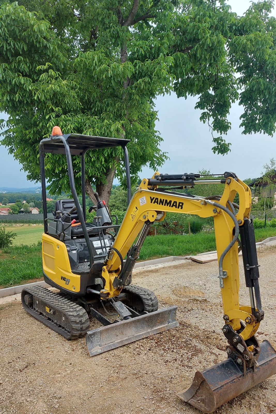 NAJEM MINI BAGRA 1,7T YANMAR VIO17 - NAJEM STROJA
