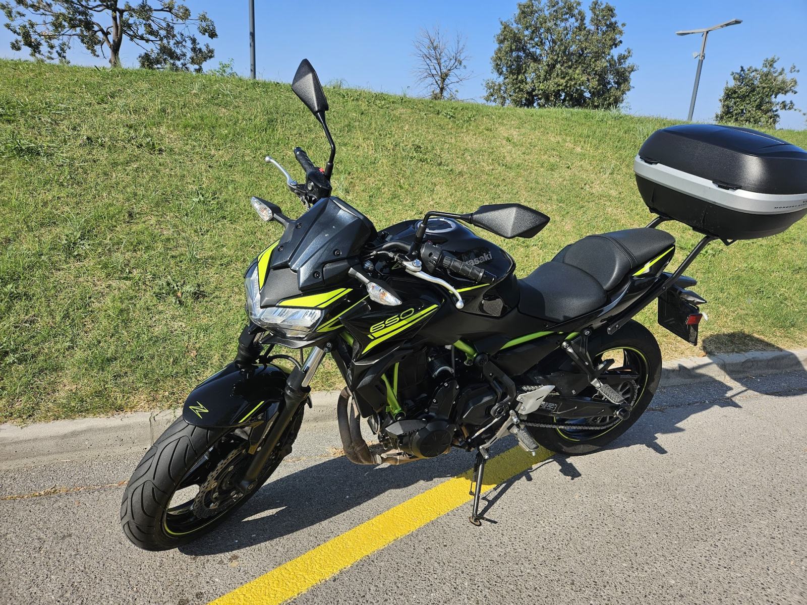 Kawasaki Z650 649 cm3, 2020 l.