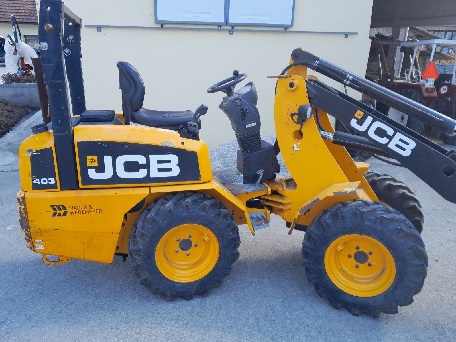 Jcb 403