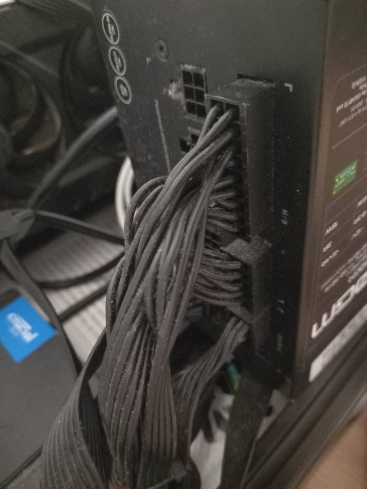 Napajalnik PSU 850W P850GM GIGABYTE