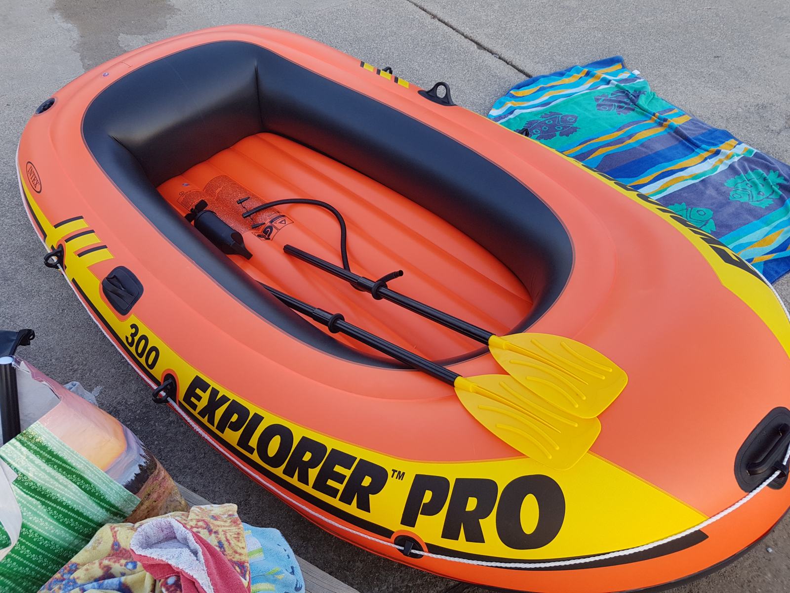 Čoln Intex explorer pro 300