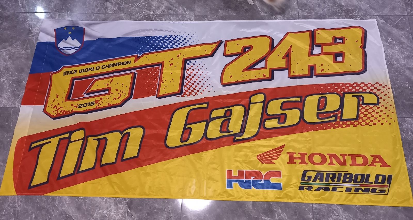 Tim Gajser zastava