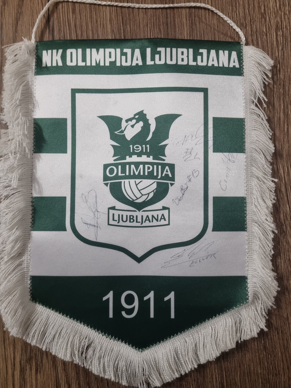 Zastavica Olimpija s podpisi