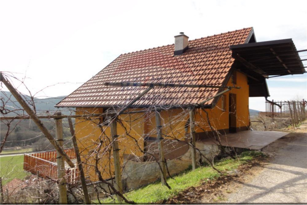 BIVALNI VIKEND Z RAZGLEDOM NA SUHOKRAJNSKE HRIBE (prodaja)
