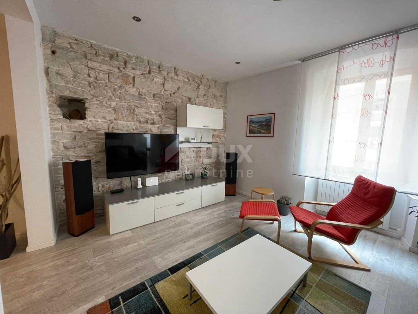 ISTRA, PULA - Apartma s konobo v centru mesta! Redkost na trgu! (prodaja)