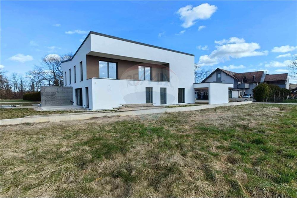 ENOTA DVOJČKA V ŽABJAKU (PTUJ) (prodaja)