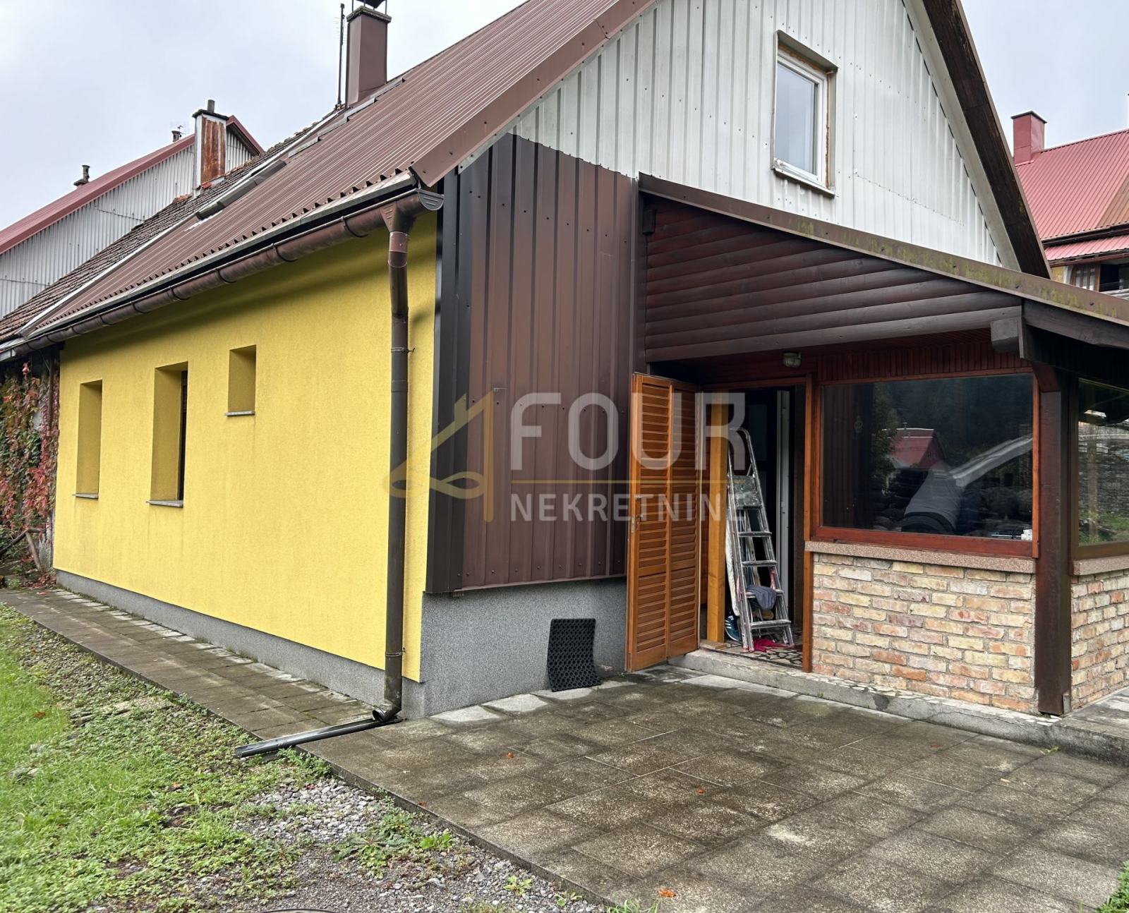 Hiša Delnice (prodaja)